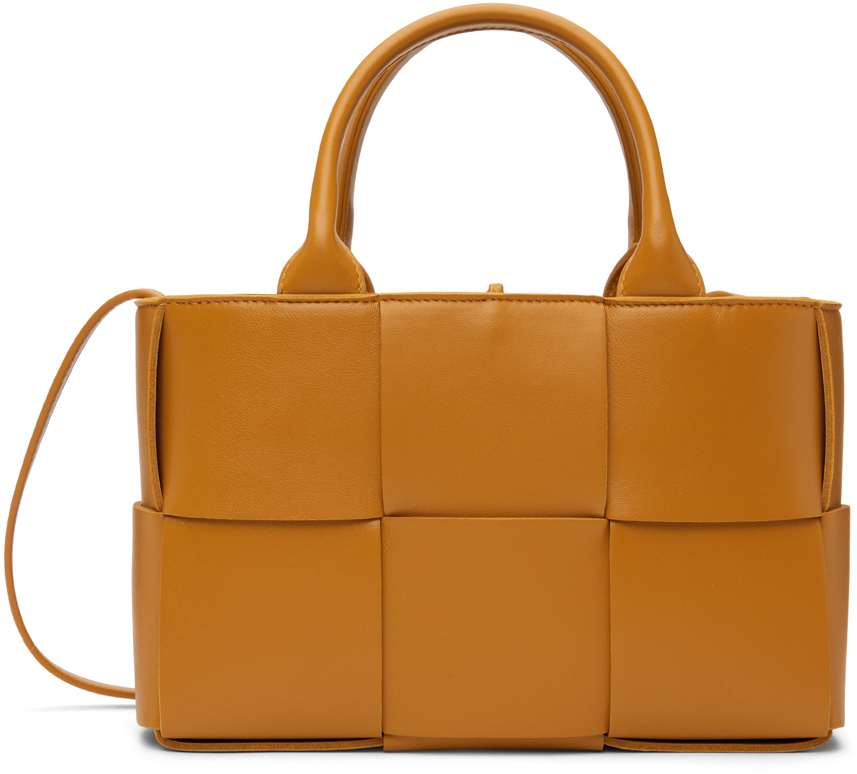 Bottega Veneta: Mini cabas Arco brun clair | SSENSE France
