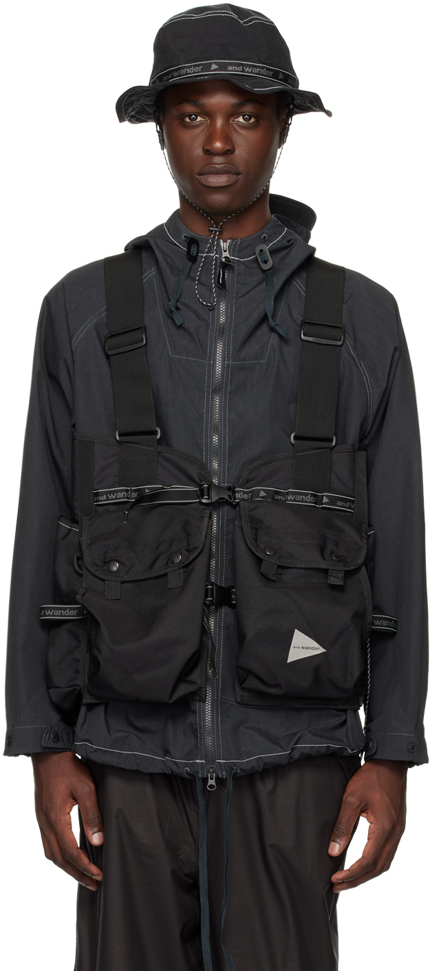 and wander: Black Field Vest | SSENSE UK