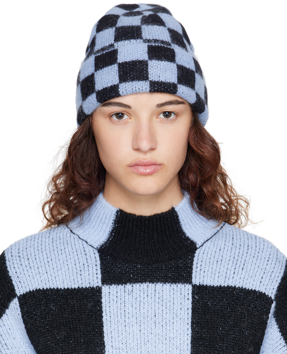 Stine Goya: Bonnet Clara bleu et noir | SSENSE France