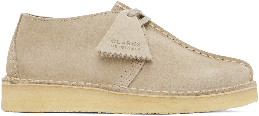 Clarks Originals: Beige Desert Trek Derbys | SSENSE Canada