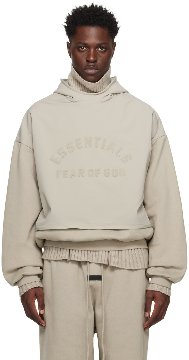 Fear of God ESSENTIALS: Pull à capuche étagé gris | SSENSE France