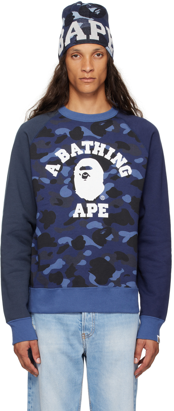 BAPE: Pull molletonné bleu marine à motif camouflage et à logo de style ...