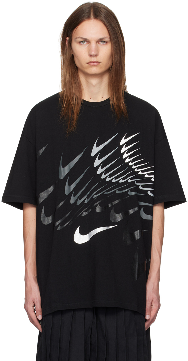 Black Comme des Garçons: Nikeエディション ブラック スウッシュ Tシャツ | SSENSE 日本